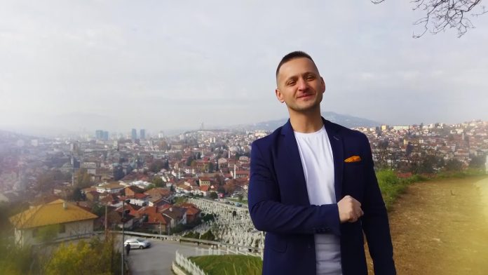 TRAVNIČANKE I KENAN MAČKOVIĆ predstavljaju novi singl "Zemlja dobrih ...